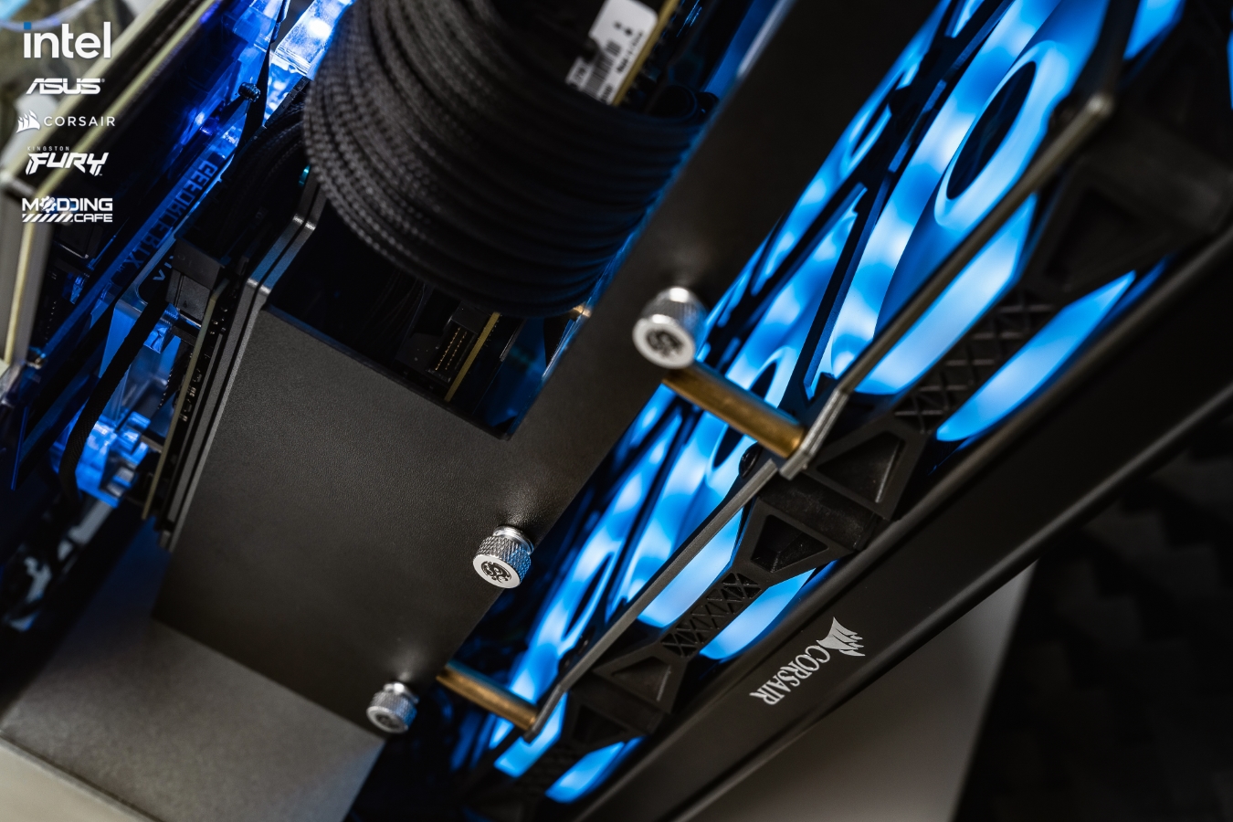 [DIORAMA x PC] Velociraptor Lab PC Build - Nhenhophach's Mods Log